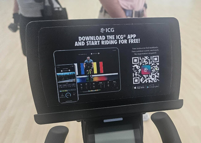 ICG IC5、IC6、IC7、IC8 Myride 設備托盤安裝指南 – Life Fitness 支援